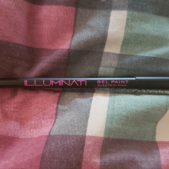 Illuminati | Makeup | Illuminati Gal Paint In Electric Pink | Poshmark